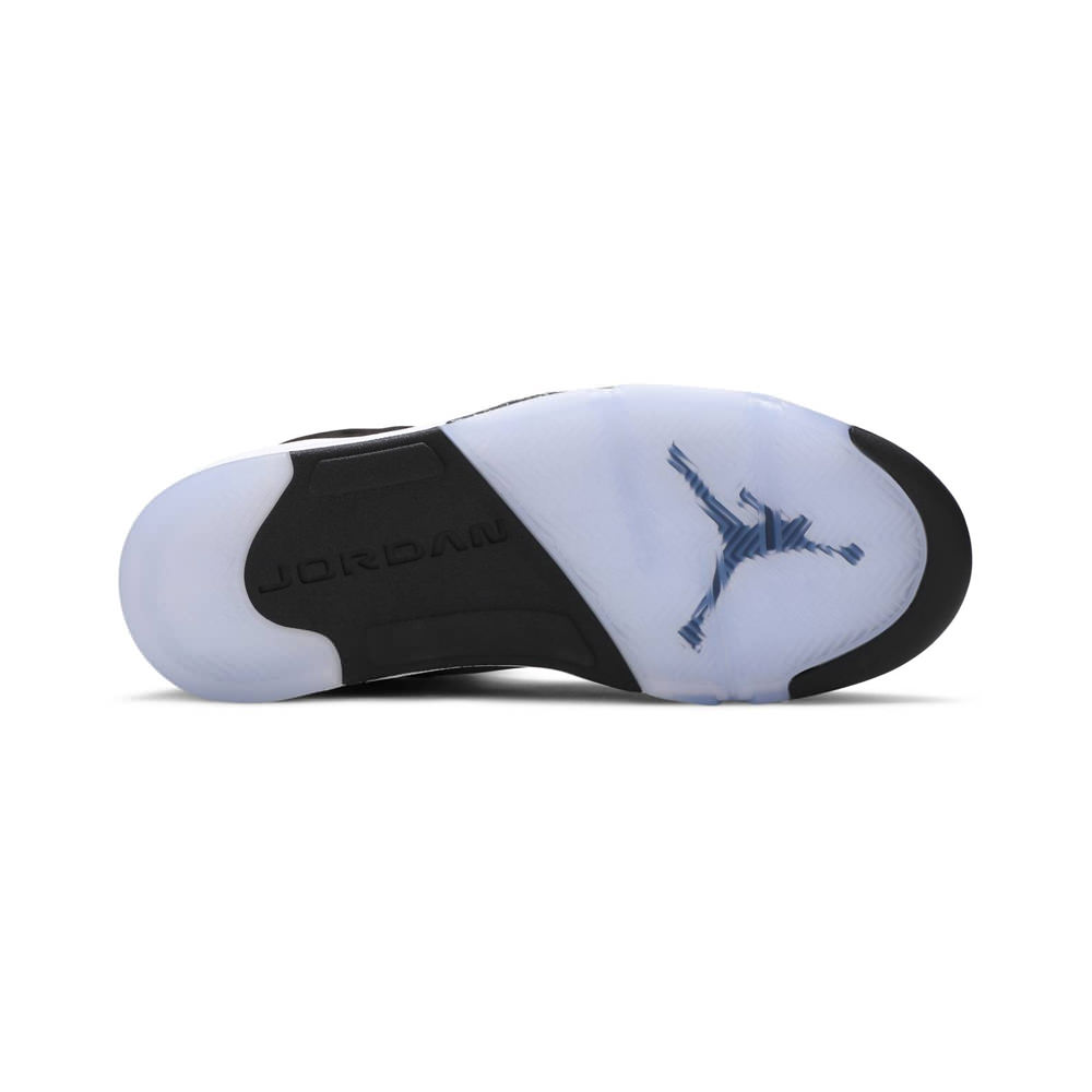 Jordan 5 Retro Moonlight (2021)Jordan 5 Retro Moonlight (2021) - OFour