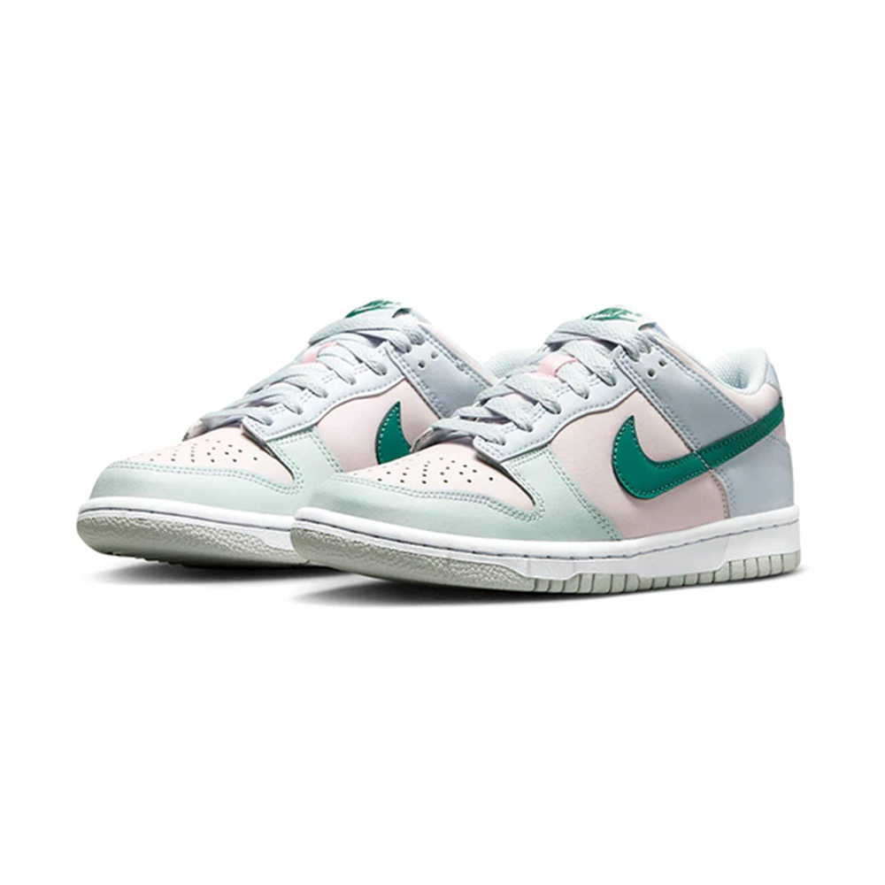 Nike Dunk Low Mineral Teal (GS)Nike Dunk Low Mineral Teal (GS) - OFour